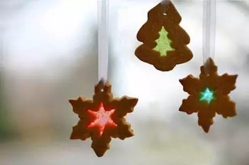 I-DIY Stained Glass Cookie Ornaments