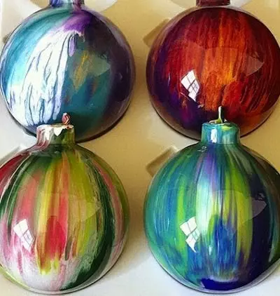 I-DIY Acrylic Paint Ornaments