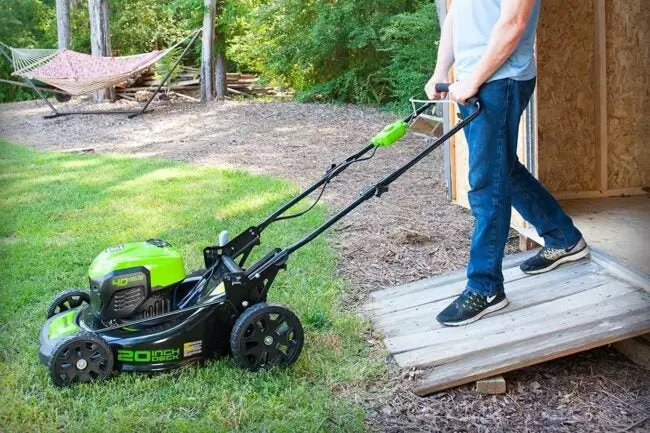 Ang Battery Powered Lawn Mower Option