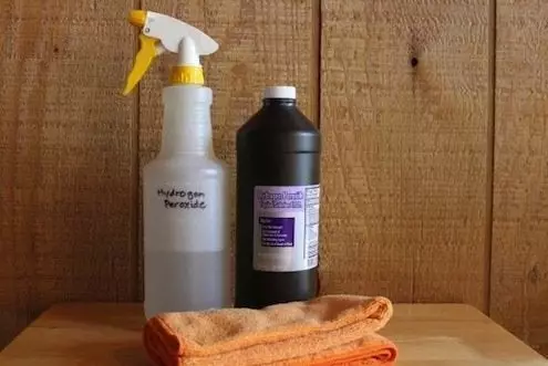 Как да почистите шисти - Почистващ разтвор с водороден пероксид