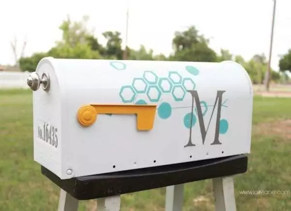 Painted Mailbox Mazano