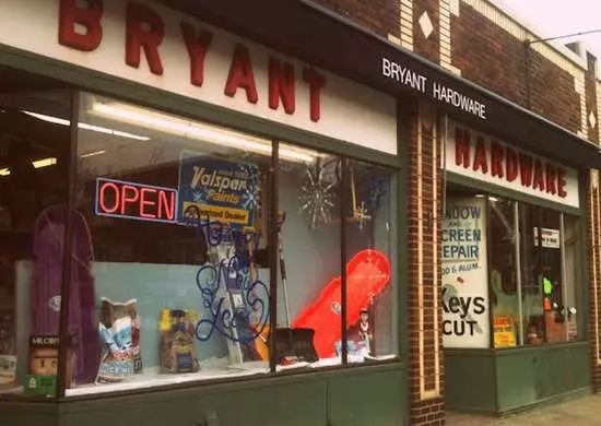 Bryant Hardware - Minneapolis, Bungbulang