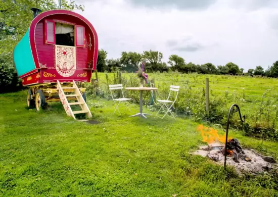 Gypsy Caravan kuri Airbnb