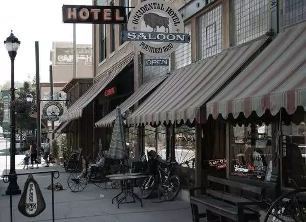 Sallon dhe hotel perëndimor në Buffalo, Wyoming