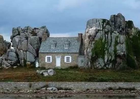 Kuća uz more