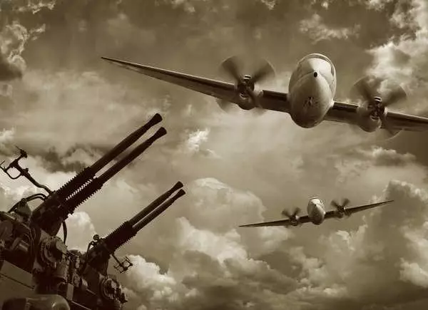 Perarakan Hari Kesyukuran Macy Perang Dunia Kedua Digantung