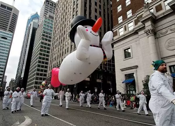 Παρέλαση για την Ημέρα των Ευχαριστιών του πιλότου μπαλονιού Macy