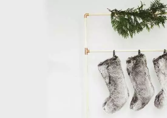 DIY božićna vješalica za čarape