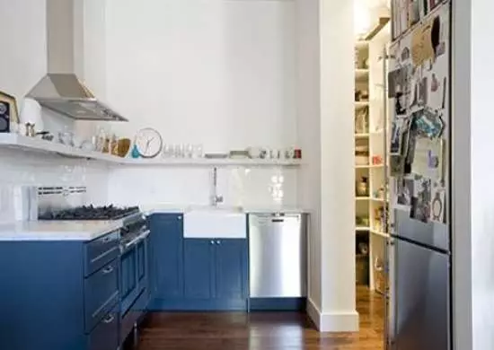 Крашеные кухонные шкафы