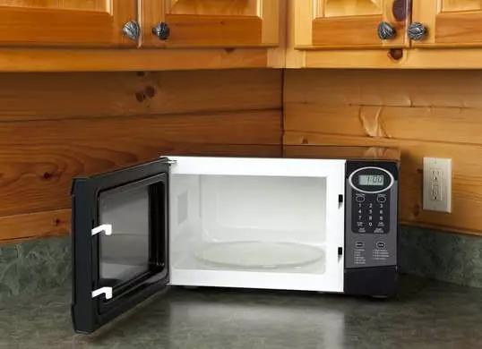 kif tnaddaf it-turntable tal-microwave