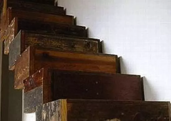 Na-salvaged Wood Stairs