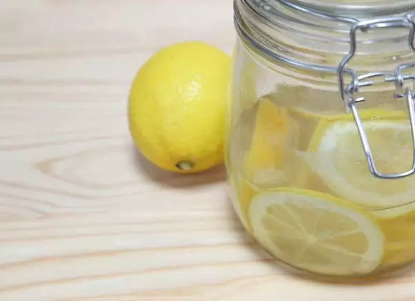 Pembersih diy cuka lemon