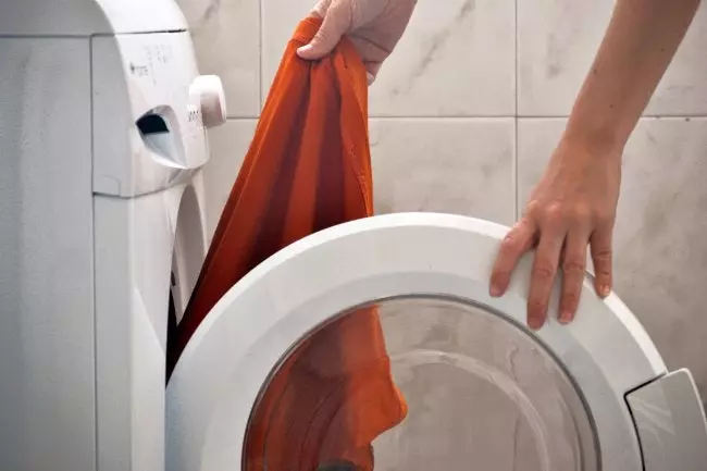 Vůně pračky – jak zbavit pračku zápachu