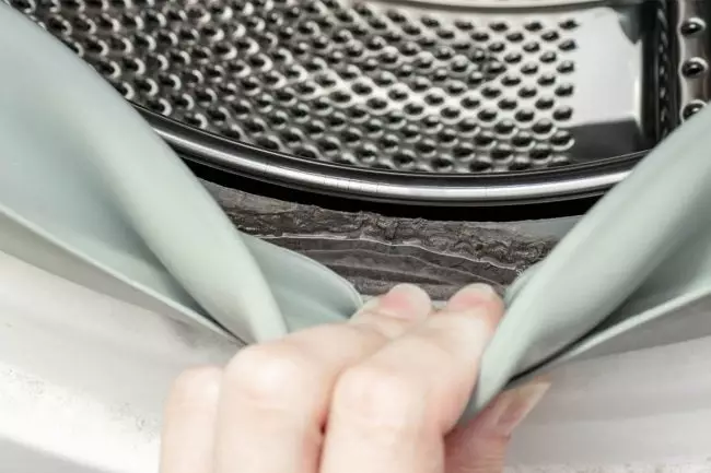 5 راه حل برای کپک در مخفی شدن در ماشین لباسشویی شما