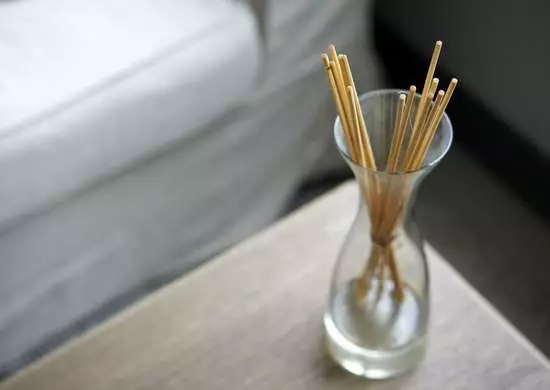 DIY Reed Diffuser