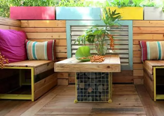 Ngwongwo ụlọ pallet DIY