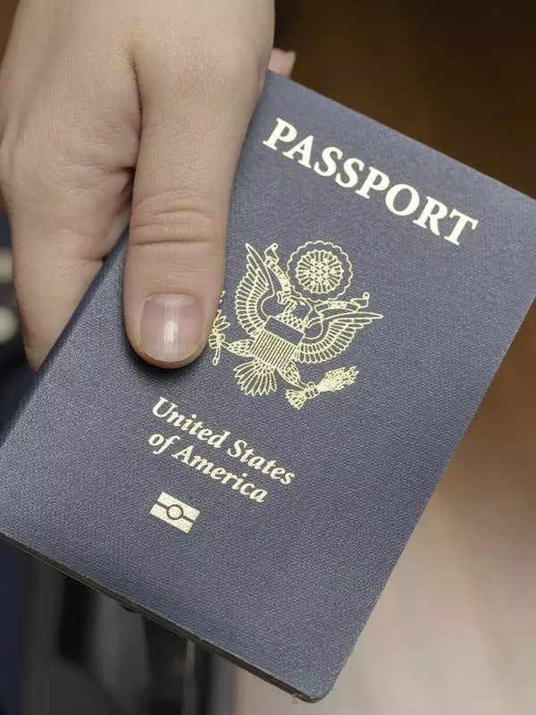 Mga pasaporte