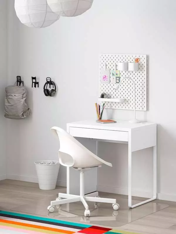 Detský písací stôl Micke Ikea