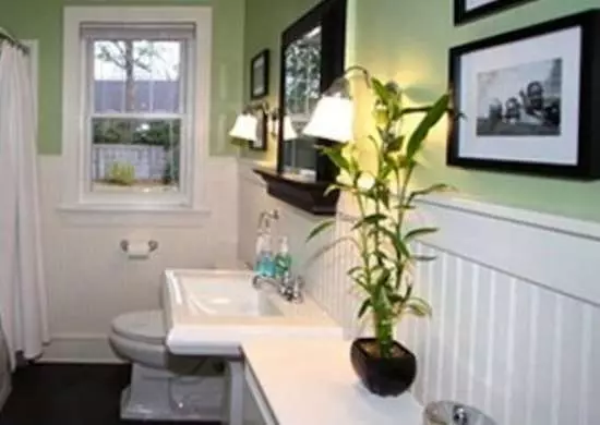 Bathroom Beadboard