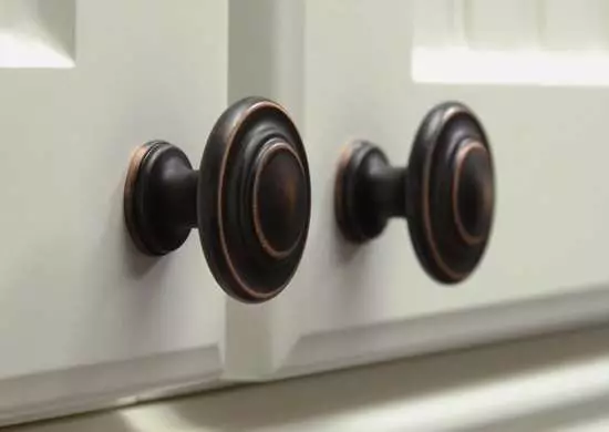 Drawer pulls