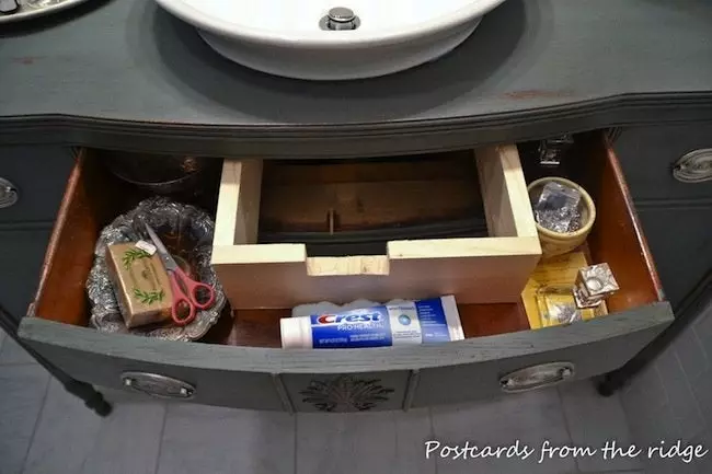 DIY Dresser Vanity - бурида