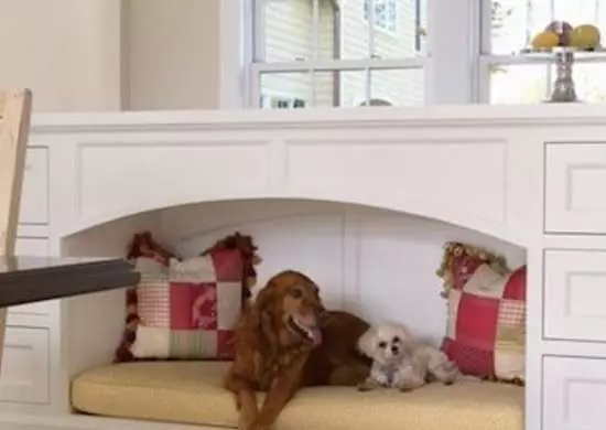 Ugrađeni krevet za pse