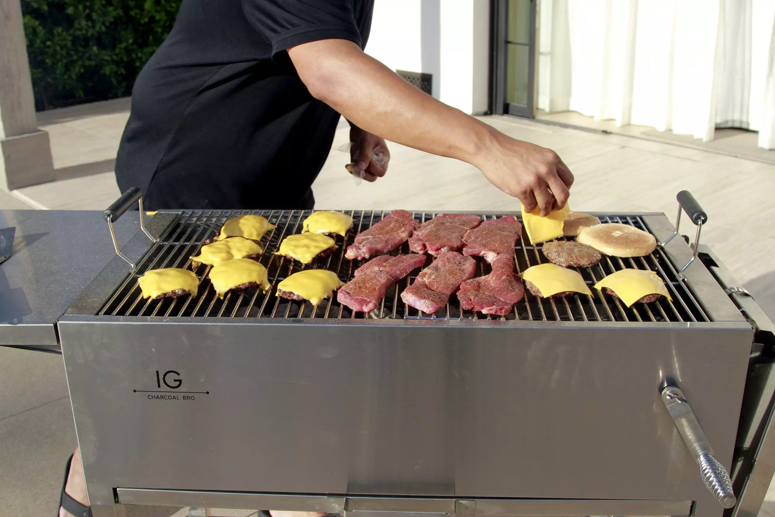 Bob Vila's 2020 Perfect Grill Giveaway mei IG Charcoal BBQ