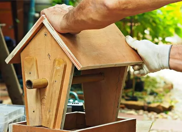 ແຜນການ DIY birdhouse