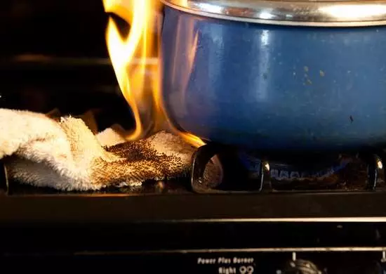 כיצד למנוע שריפה בעת בישול