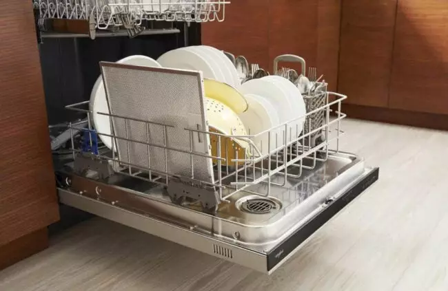 Labākā trauku mazgājamās mašīnas zīmola opcija: Whirlpool