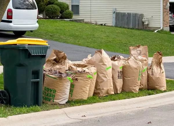 Litšila tsa Bundle le Bag Yard