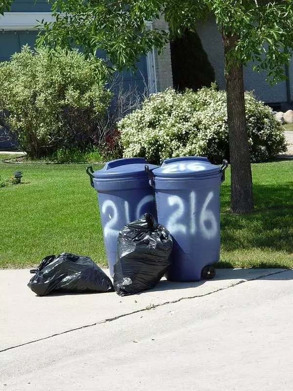 Søppeldunker kan ikke blokkere fortau