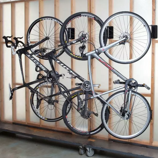 Как закрепить велосипед на стене с помощью шарнира Velo от Feedback Sports