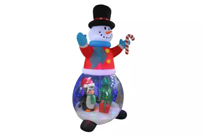 Pilihan Dekorasi Natal Paling Apik: Hashtag Home Snowman Globe karo Penguin Inflatable