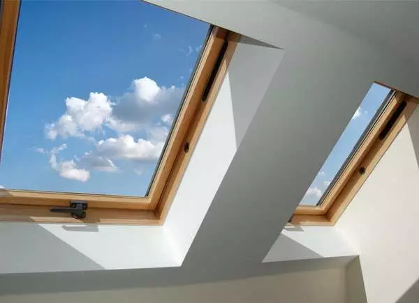 haingon-trano kely skylight