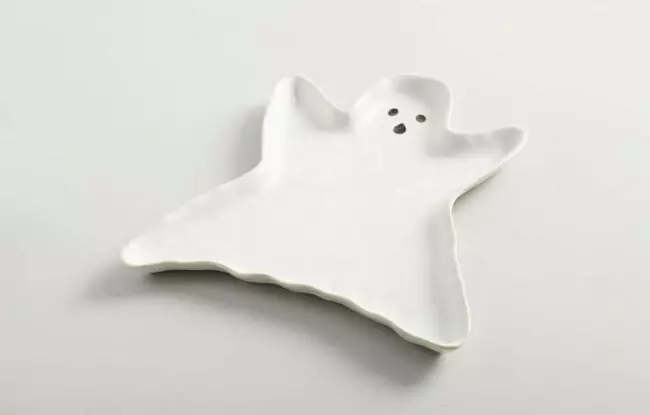 Ang Pinakamahusay na Opsyon sa Mga Dekorasyon ng Halloween: Ghost Shaped Stoneware Serving Platter