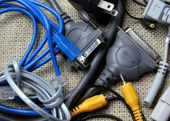 Organizador de cables de bricolaje