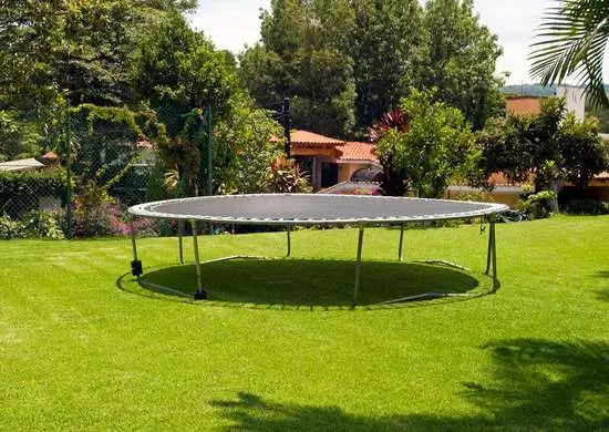 Ansvar for trampoliner og træhuse