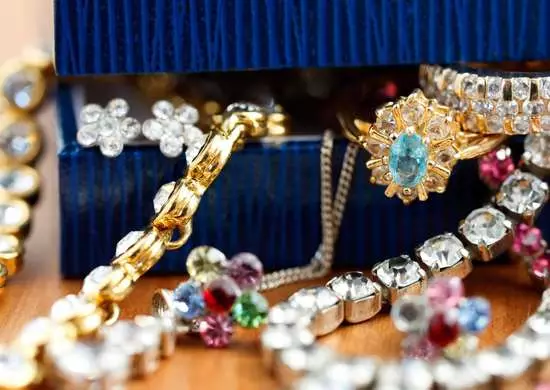 Kosztowna biżuteria podnosi stawki ubezpieczenia domu