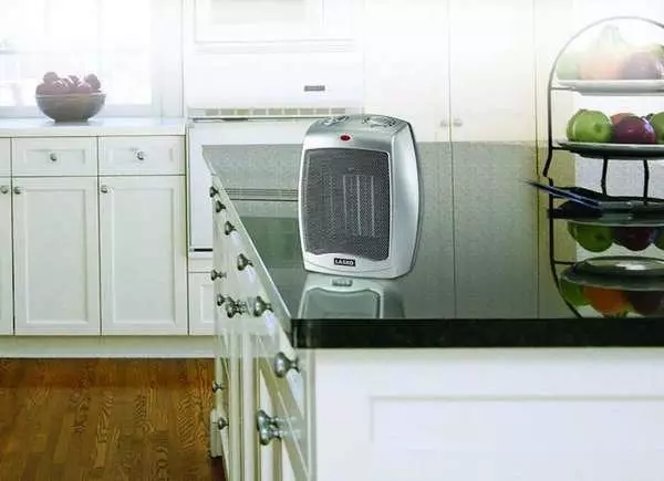 Laško keramički grijač sa podesivim termostatom