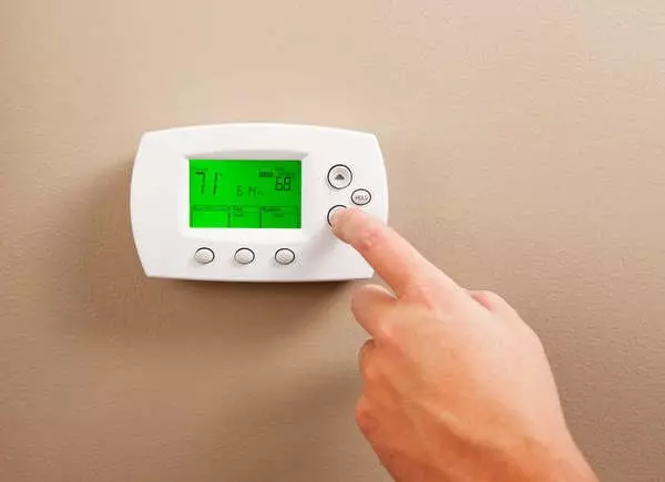 Thermostat Yakanyanya Kuderera