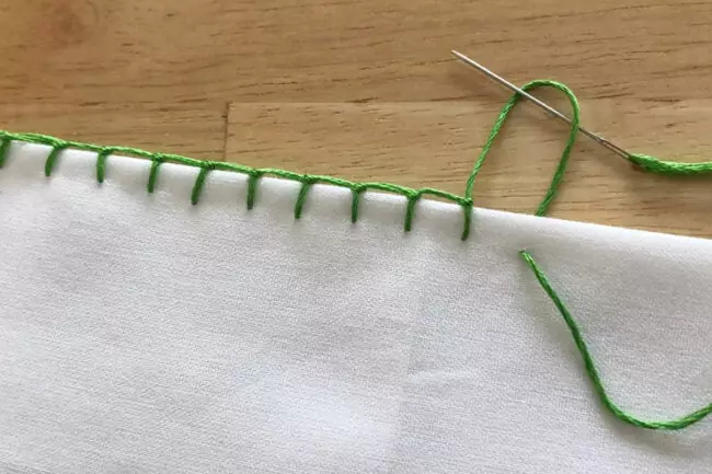 cómo coser a mano - puntada de festón