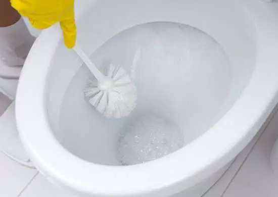 Kako očistiti kopalnico