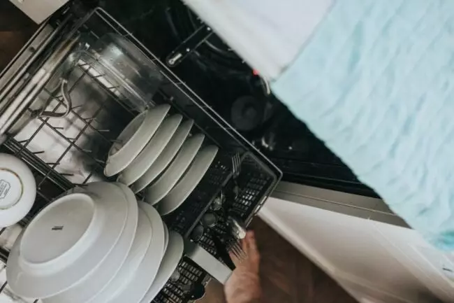 Ang Pinakamagandang Portable Dishwasher Option