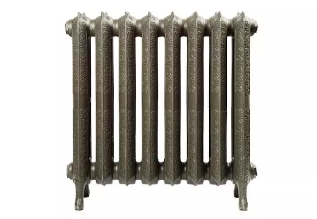 Hvordan reparere en støyende radiator