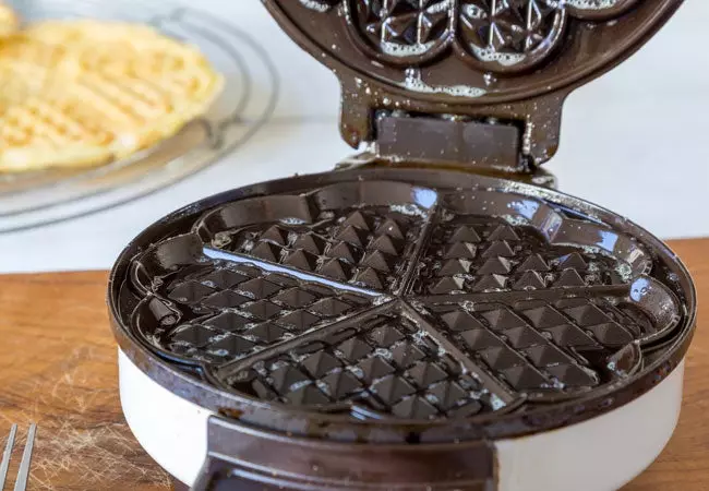 Kif Naddaf Waffle Maker