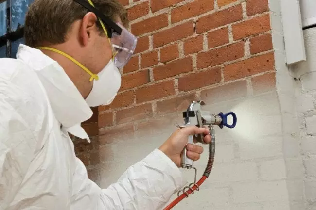 Système de pulvérisation sans air HYDE avec technologie RVT - Brique de peinture