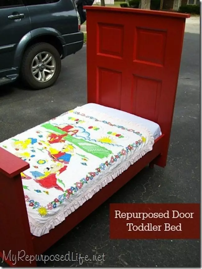 Repurposed Door Toddle Bett