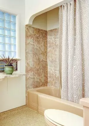 Como limpar uma cortina de chuveiro - Canto do banheiro