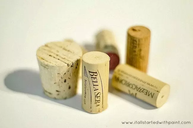 DIY Wine Cork Jardinera - dopuri